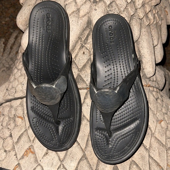 CROCS | Shoes | Crocs Dual Comfort Thong Sandals 7 | Poshmark